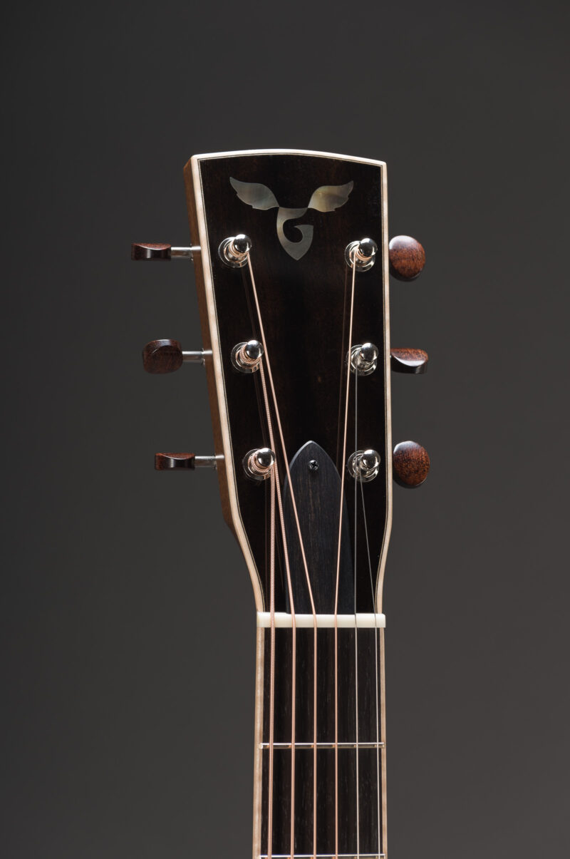 Traditional Baritone Model – Goodall Guitars