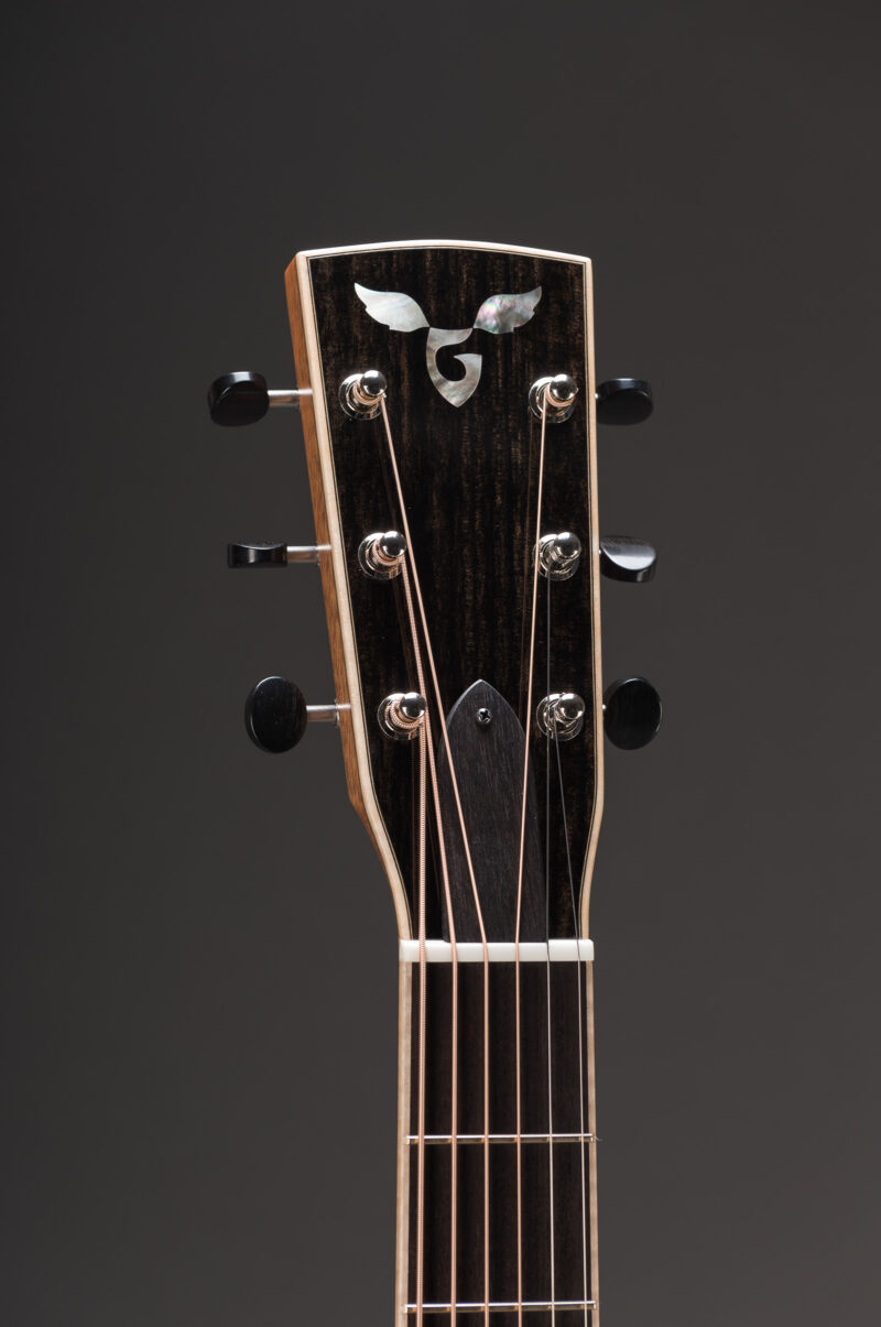Traditional Baritone Model – Goodall Guitars